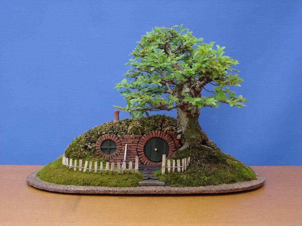 Miniature-Hobbit-Home-02 | iCreatived
