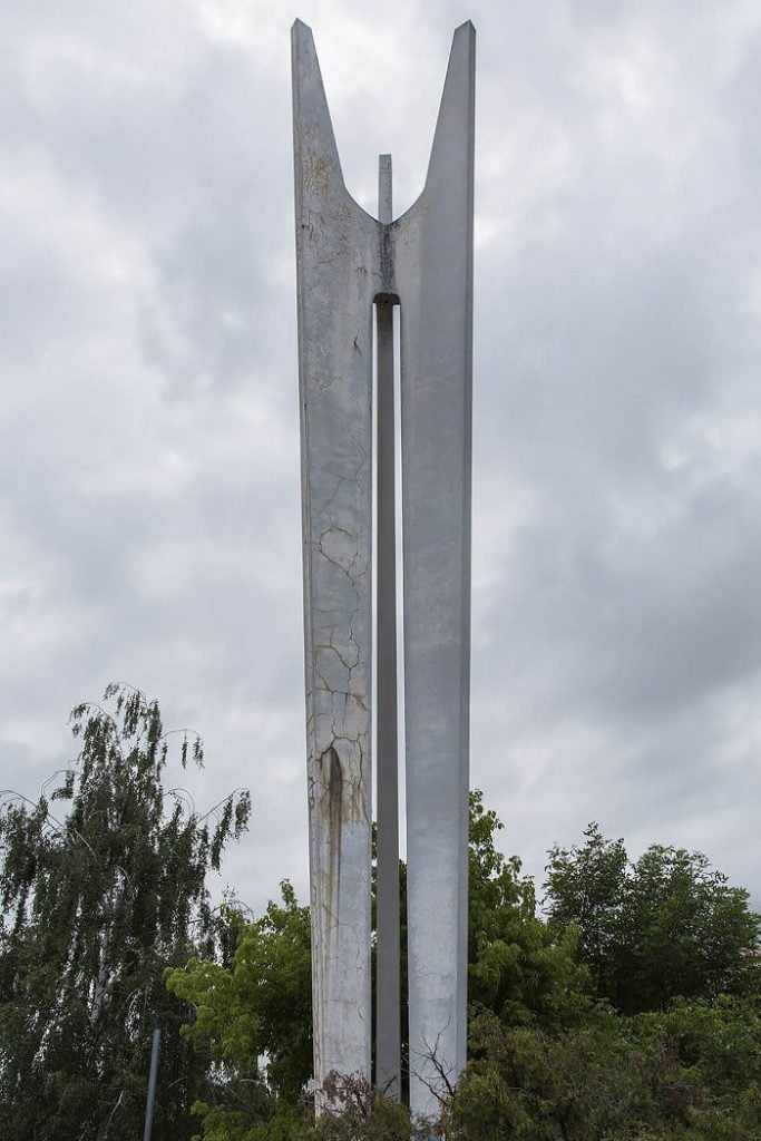 Enigmatic and Mysterious Sculptures In The Balkans | iCreatived