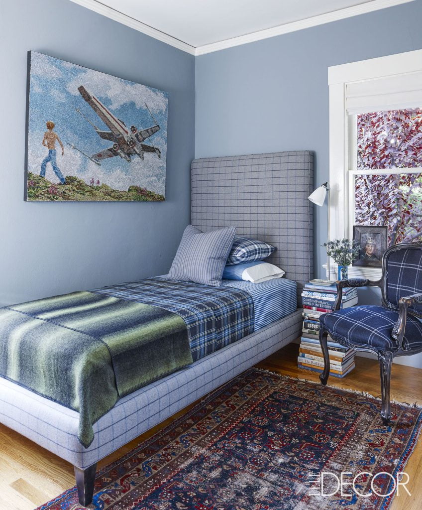 How To Decorate A Small Sized Bedroom | iCreatived