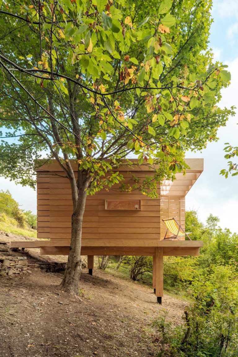 The Hermitage Cabin Designed By LLABB Provides a Remarkable Experience ...