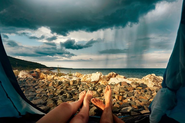 How to Stay Safe in a Thunderstorm While Camping | iCreatived